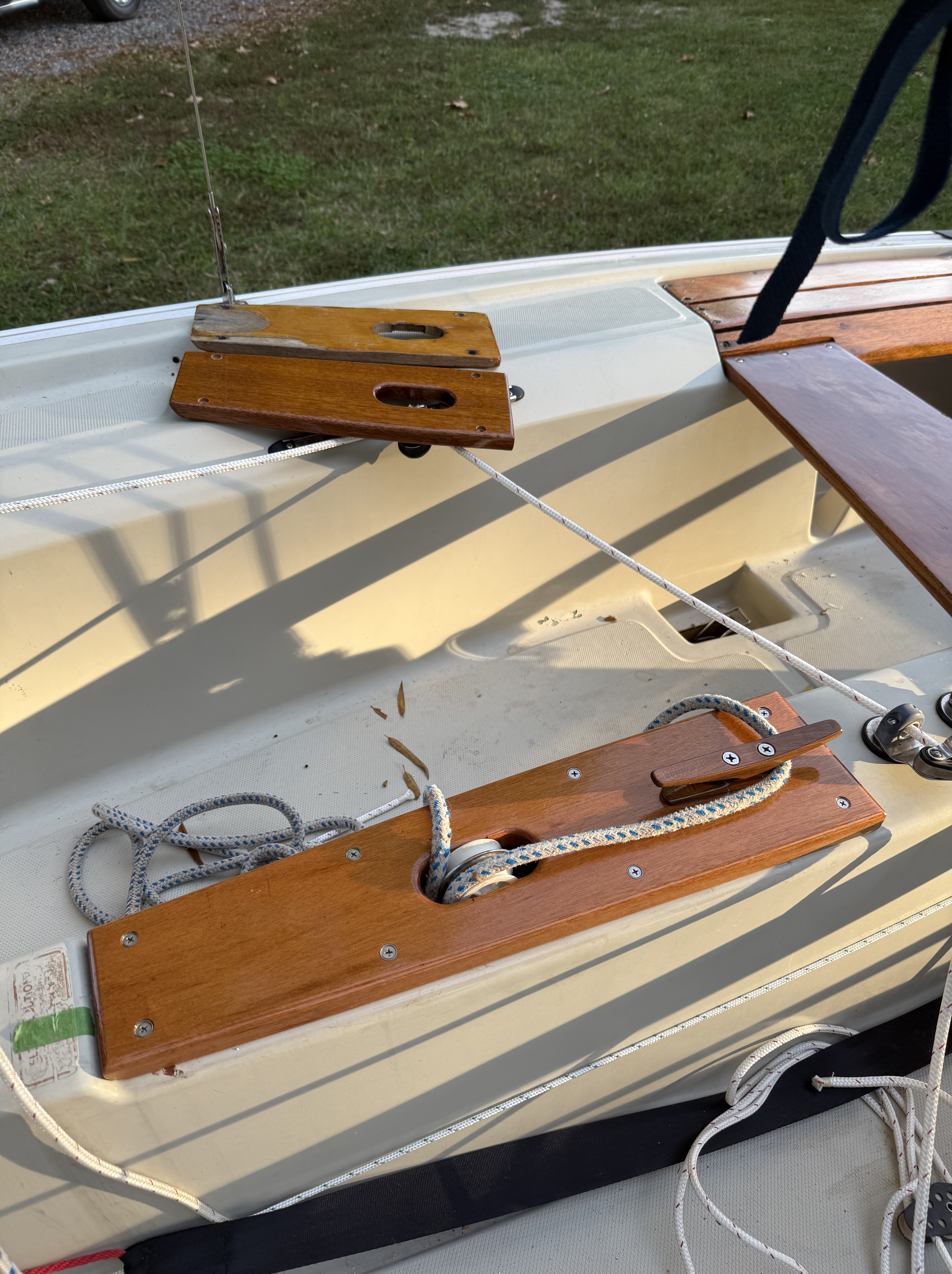 Gull, a Boston Whaler Harpoon 4.6 – Lingering Lunacy